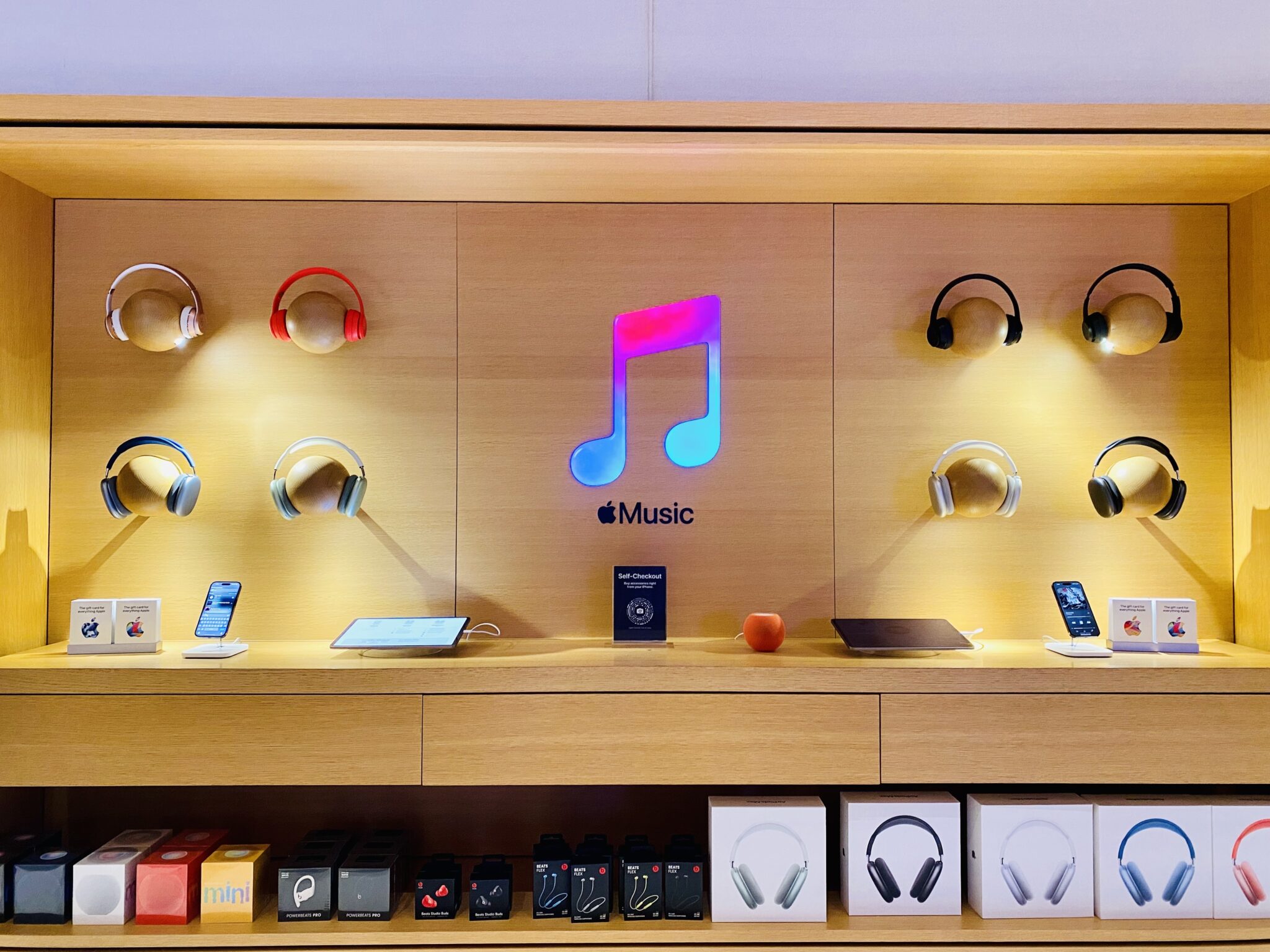 【アメリカアップル本社】誰でも見学可能！アップルパークビジターセンターで社会科見学 - Chiposa's Blog